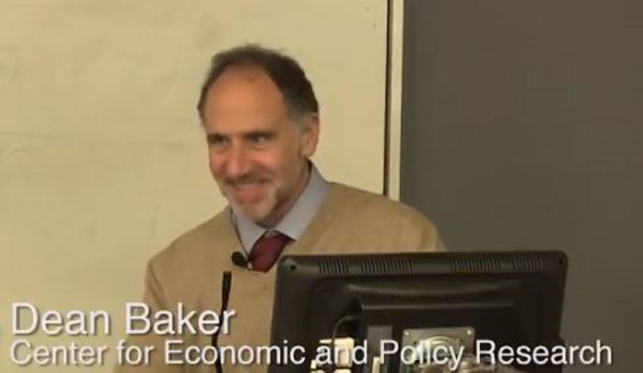 Dean Baker: Elizabeth Warren forcing correct question on Medicare for All.